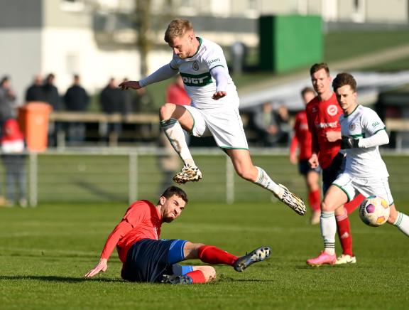 Die Heimsiege des PSV gegen Satrup und VfR Neumünster gegen ...