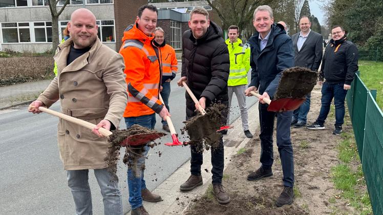 Verkehr: Bauarbeiten an Bahnhofstraße in Schierbrok gestartet