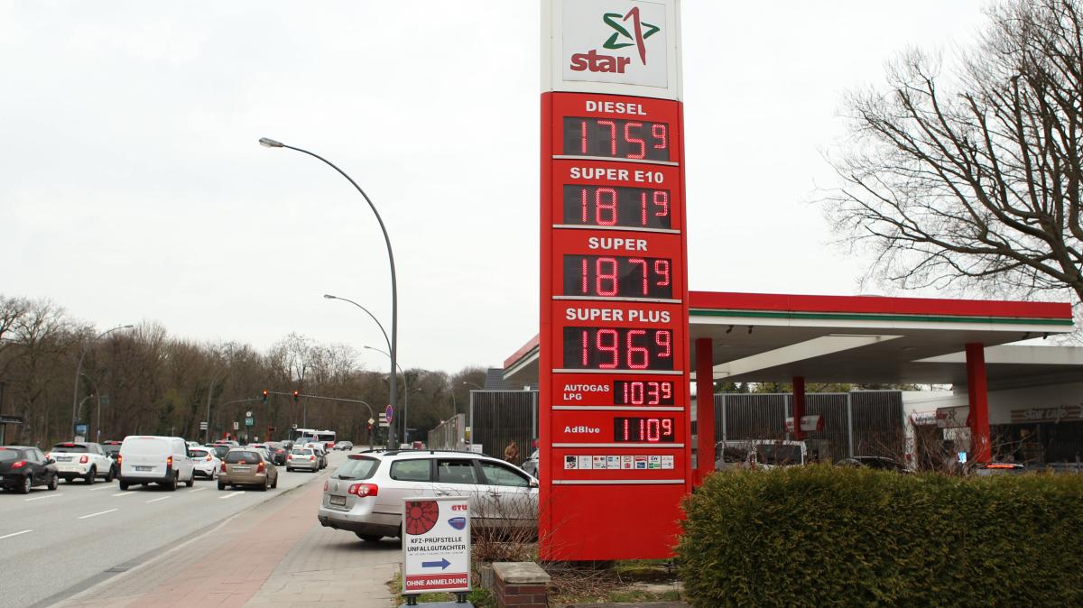 Ferienstart: Preise für Diesel und Benzin steigen stark an