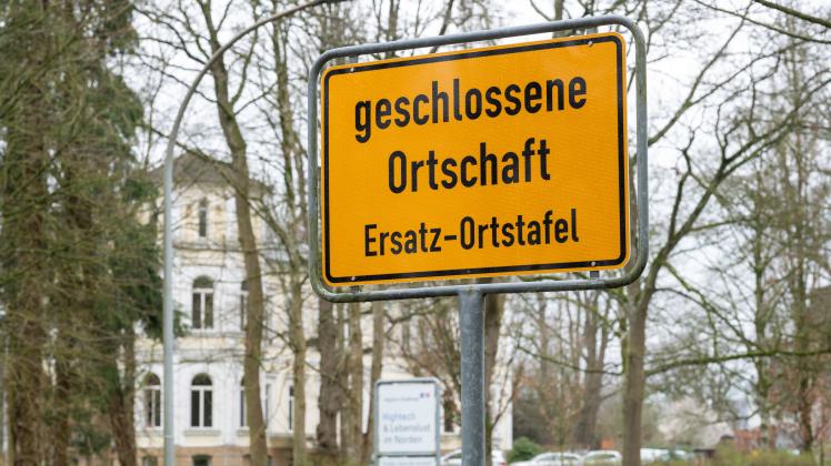 Ortsschild geklaut – Itzehoe hat Ersatz-Ortstafel aufgehängt
