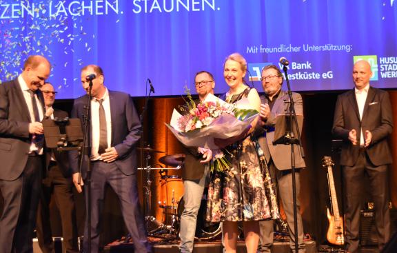 IGO Ball 2024: So fröhlich wurde gefeiert - eine Bildergalerie