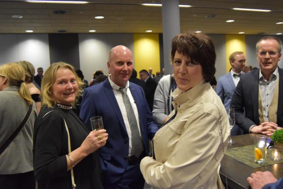 IGO Ball 2024: So fröhlich wurde gefeiert - eine Bildergalerie