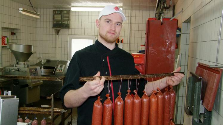 Tom Wiese sichert die Zukunft des Familienbetriebs in Süderbrarup