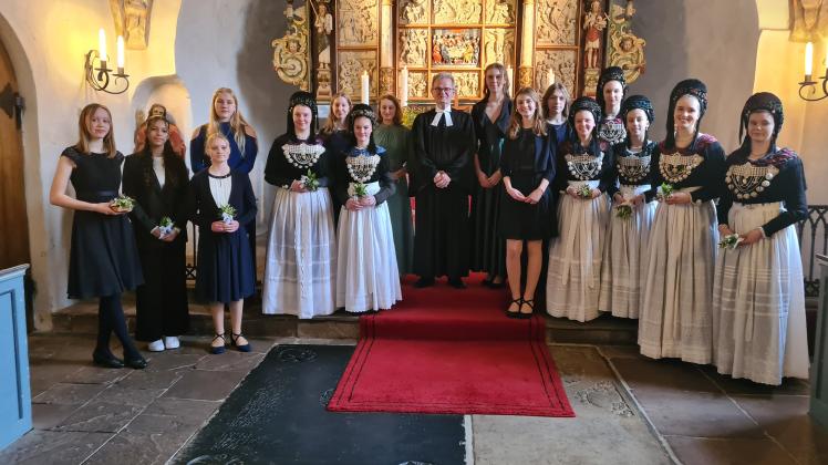 In Friesentracht: So war der Konfirmationsgottesdienst auf Föhr