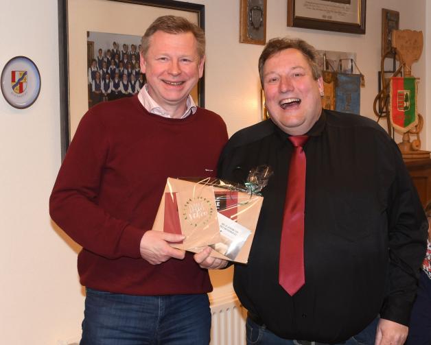 Doppelte Auszeichnung für Bernd Sommer beim TuS Hemdingen-Bilsen