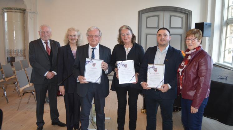 Kreis Pinneberg: Ehrungen für zwei Elmshorner und einen Appener