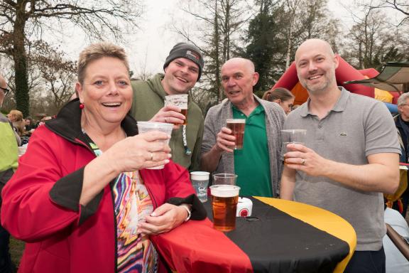 Die schönsten Fotos vom Osterfeuer bei Menkens in Hoykenkamp