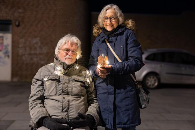 Eckernförde: 500 Menschen bei stiller Mahnwache gegen Rechts