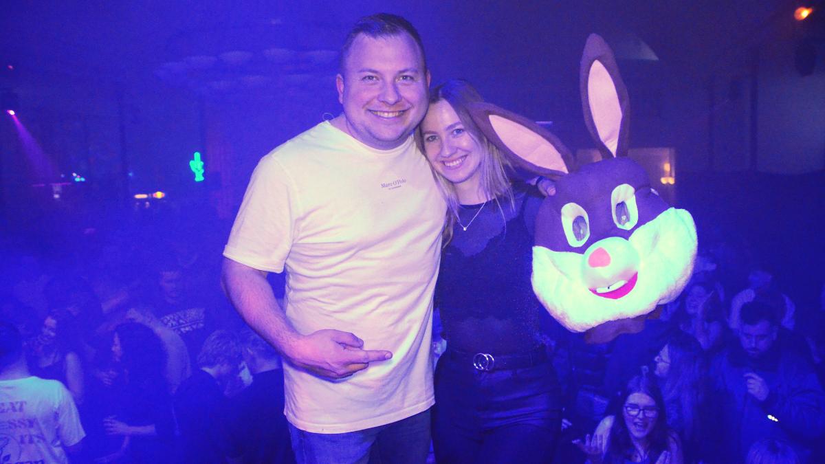 Hunderte feiern Oster-Rave im Colosseum Wilster