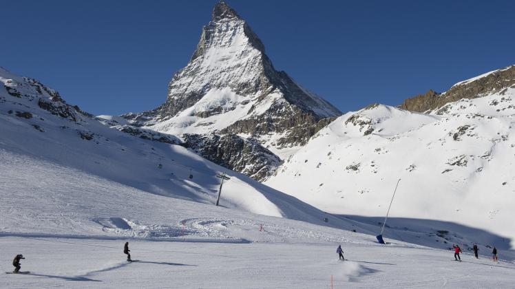 Zermatt: Schnee-Lawine reißt drei Menschen in den Tod
