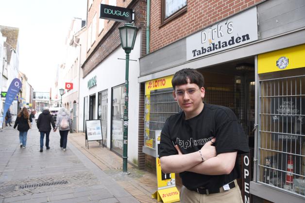 Rooftop: Rendsburger Rapper Yong Casso landet Hit auf Spotify