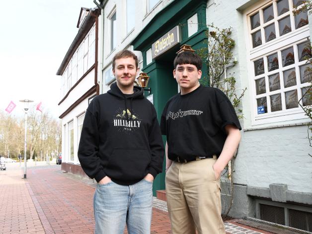 Rooftop: Rendsburger Rapper Yong Casso landet Hit auf Spotify