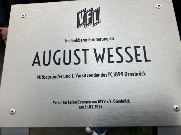 Grab von August Wessel, 1. Präsident des VfL Osnabrück, entdeckt