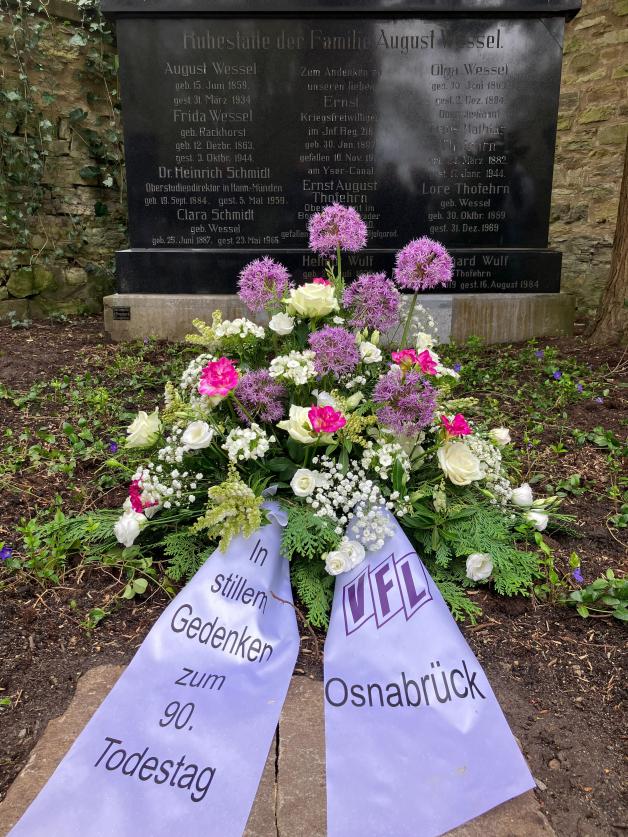 Grab von August Wessel, 1. Präsident des VfL Osnabrück, entdeckt