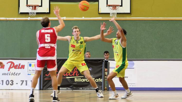 2. Basketball-Bundesliga: SC Rist Wedel bei den RheinStars Köln | SHZ