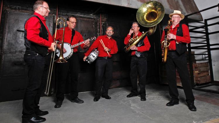 Stoker-Jazz-Band: Jazzfrühschoppen im Kuhhaus auf Gut Damp