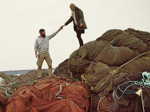 Hamburger Firma Bracenet macht Schmuck aus alten Fischernetzen