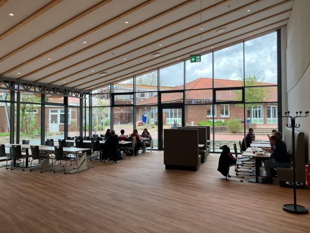 Kochausbildung in moderner Küche beim TSBW in Husum