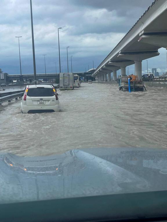 Überschwemmungen in Dubai: So sieht es nach dem Starkregen aus