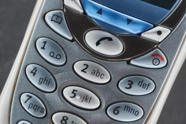 Kein Smartphone mehr: Der Trend geht zum „Dumbphone“