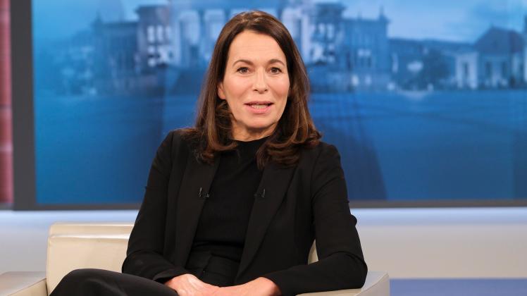Anne Will startet Politik-Podcast: Das ist ihr erster Gast
