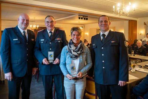 Ehrenamtliche Helfer für ihren Einsatz bei der Sturmflut geehrt