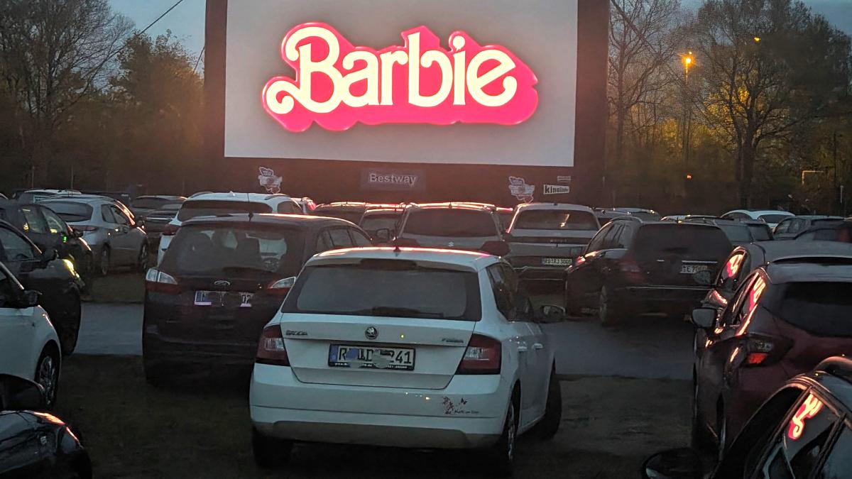 Hollywood im Autokino: Wenn Barbie nicht nur Ken hilft | SHZ