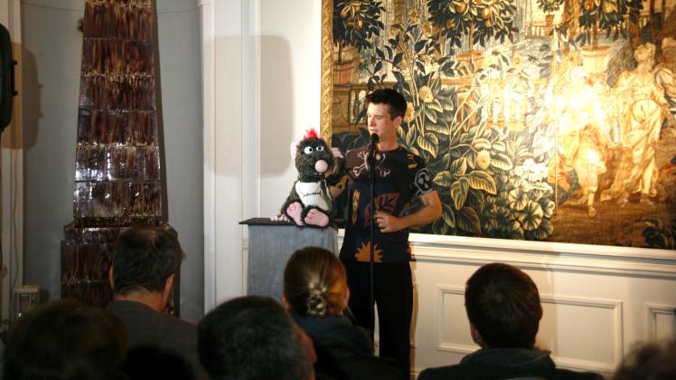 Eutin: Ein Abend voller Liebe beim „Schloss in den Mai“ der Lions | SHZ