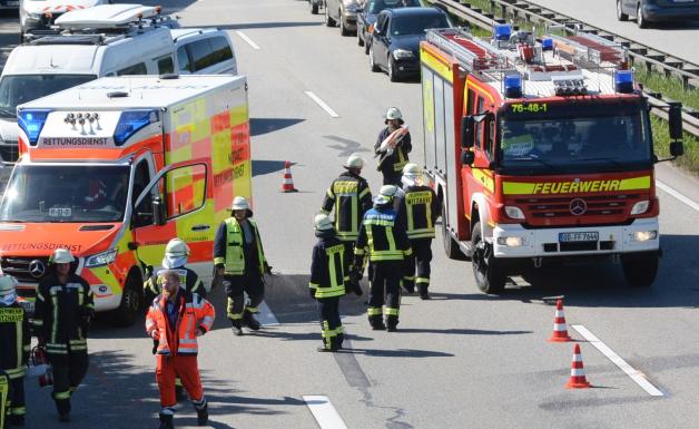 Schwerer Unfall auf A24 im Rückstau nach Kollision bei Reinbek