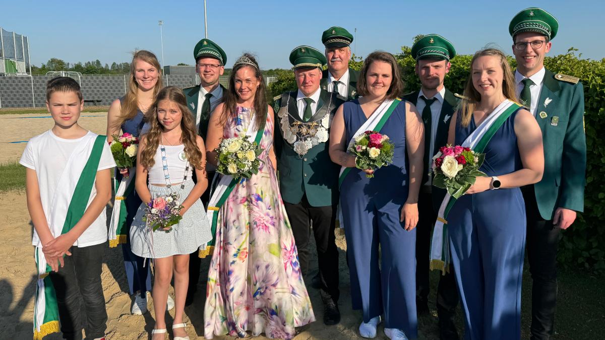 Schützenfest 2024 in Voltlage: Das sind die neuen Majestäten