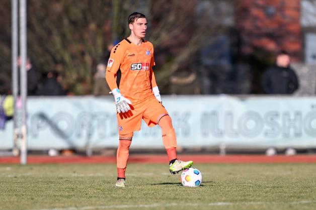 VfL Osnabrück in Gesprächen mit Kai Pröger von Hansa Rostock