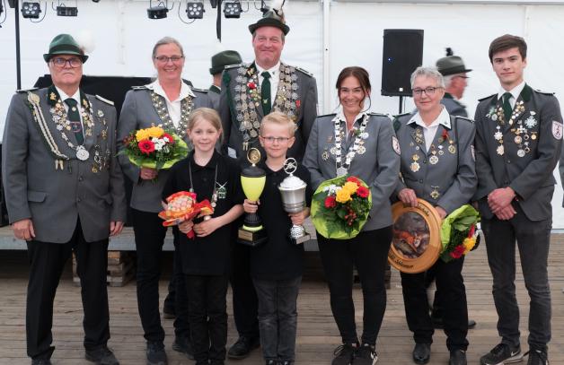 Schönmoor-Fete: Malle-Star „Honk!“ und Fab Morvan auf der Bühne