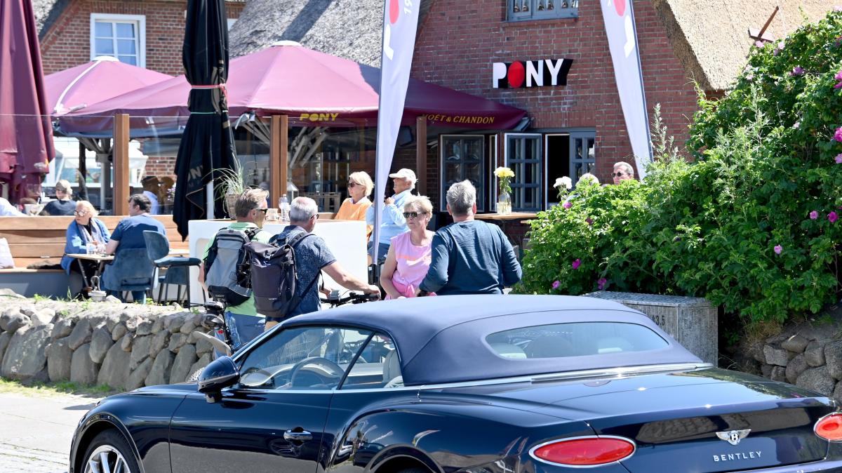 Nazi-Parolen auf Sylt: Durften die Sänger gefilmt werden?