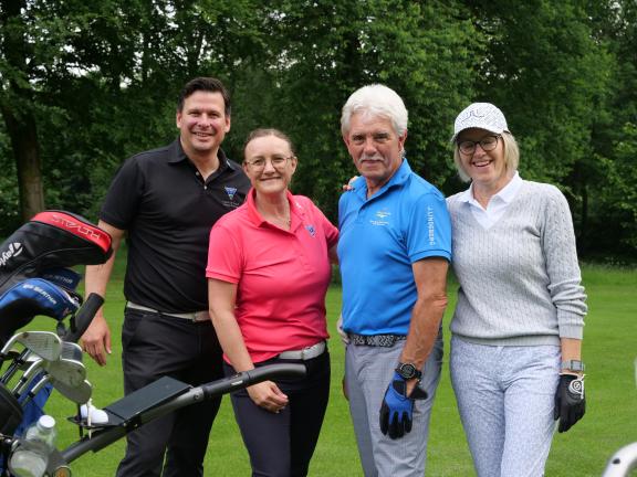 Viel Prominenz und 100 Sportler spielen für den guten Zweck.