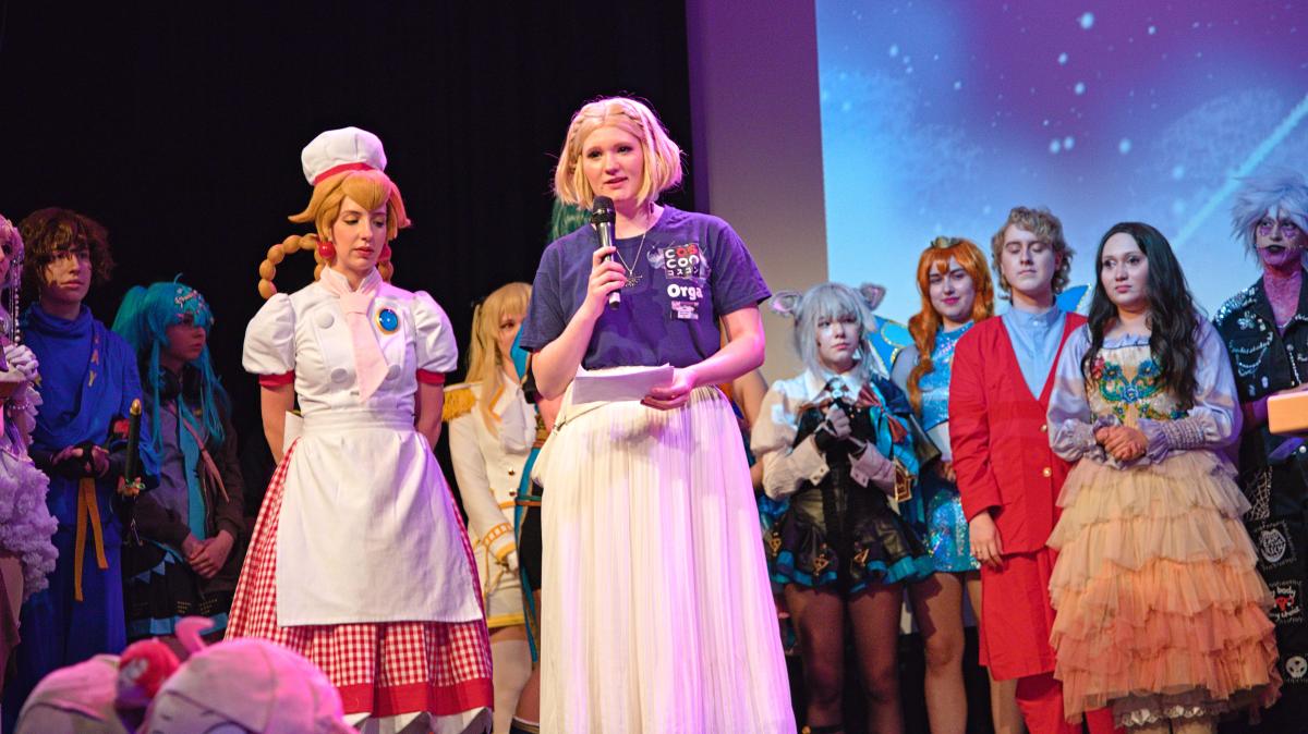 Coscon 2024 in Osnabrück: Cosplayer verzaubern Haus der Jugend