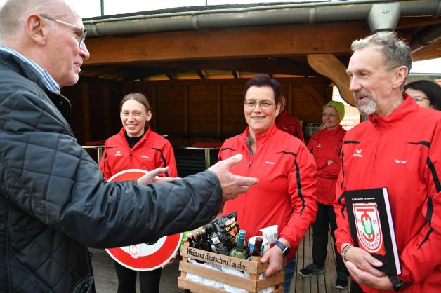 30 Jahre Lauftreff des TuS Bersenbrück: Ehrung für Harald Nehls