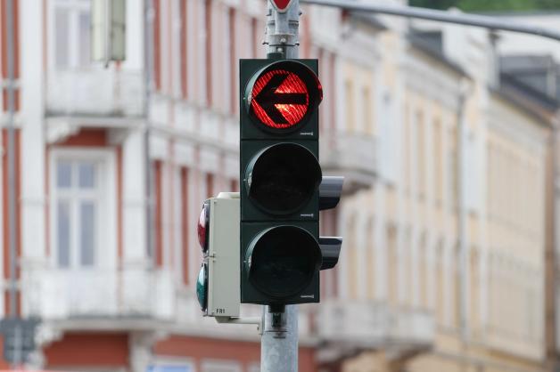 Neue Ampelschaltung sorgt für Verkehrschaos an ZOB-Kreuzung