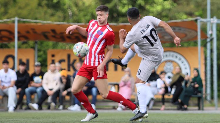Fußball: Holstein Quickborn II und Tangstedter SV II steigen auf