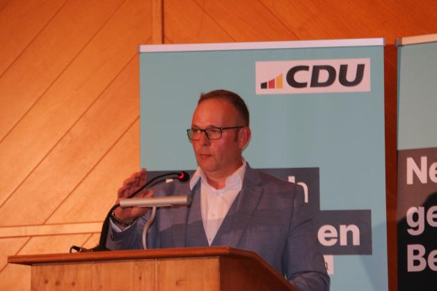 CDU Plön: Seligmann besiegt schimpfenden Kalinka mit Abstand