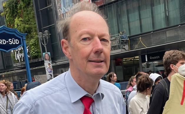 EU-Wahl 2024 heute: Martin Sonneborn (Partei) spricht Klartext