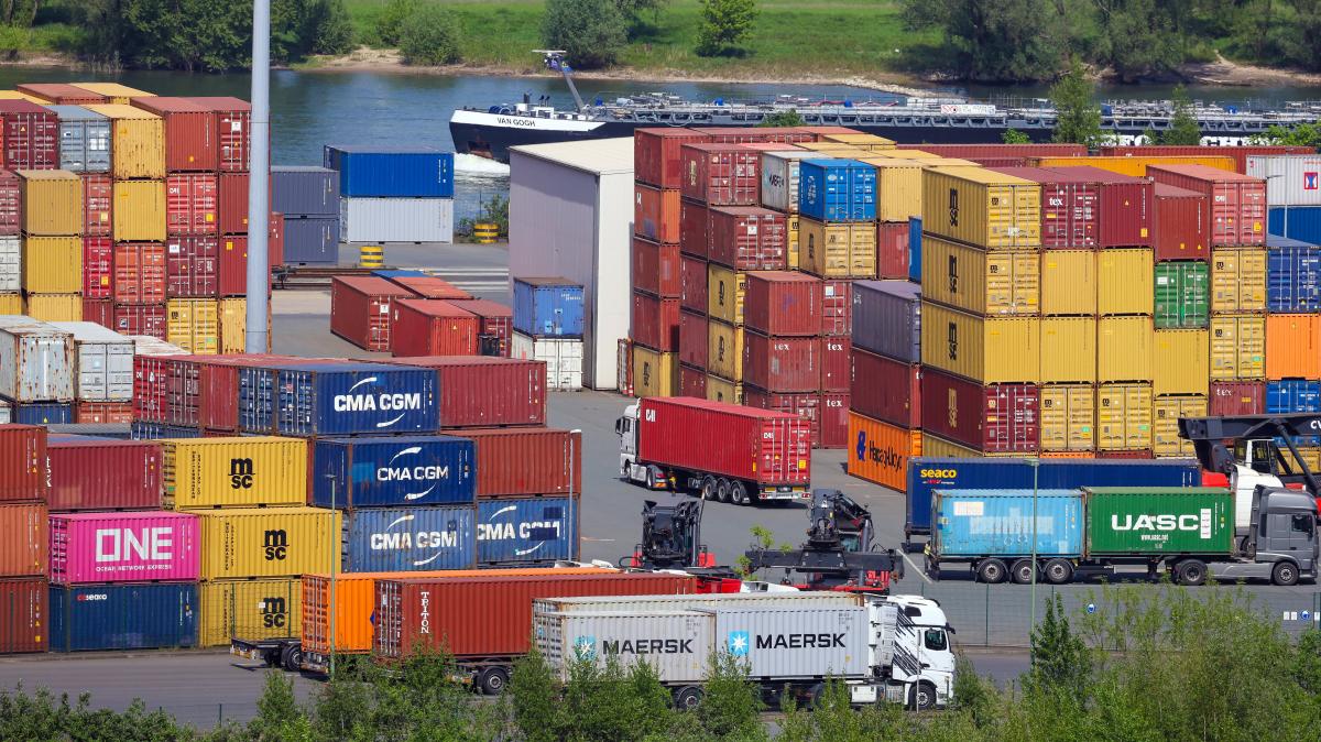 Deutsche Firmen exportieren mehr: Erholt sich die Wirtschaft? | SVZ