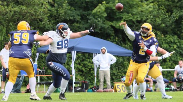 3. Football-Liga: Elmshorn Fighting Pirates schlagen Hannover