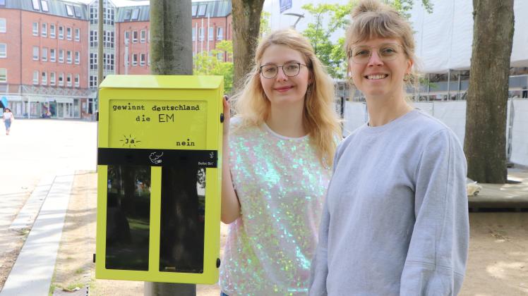 Aschenbecher mit Fragen: In Glinde mit Zigarette abstimmen | SHZ