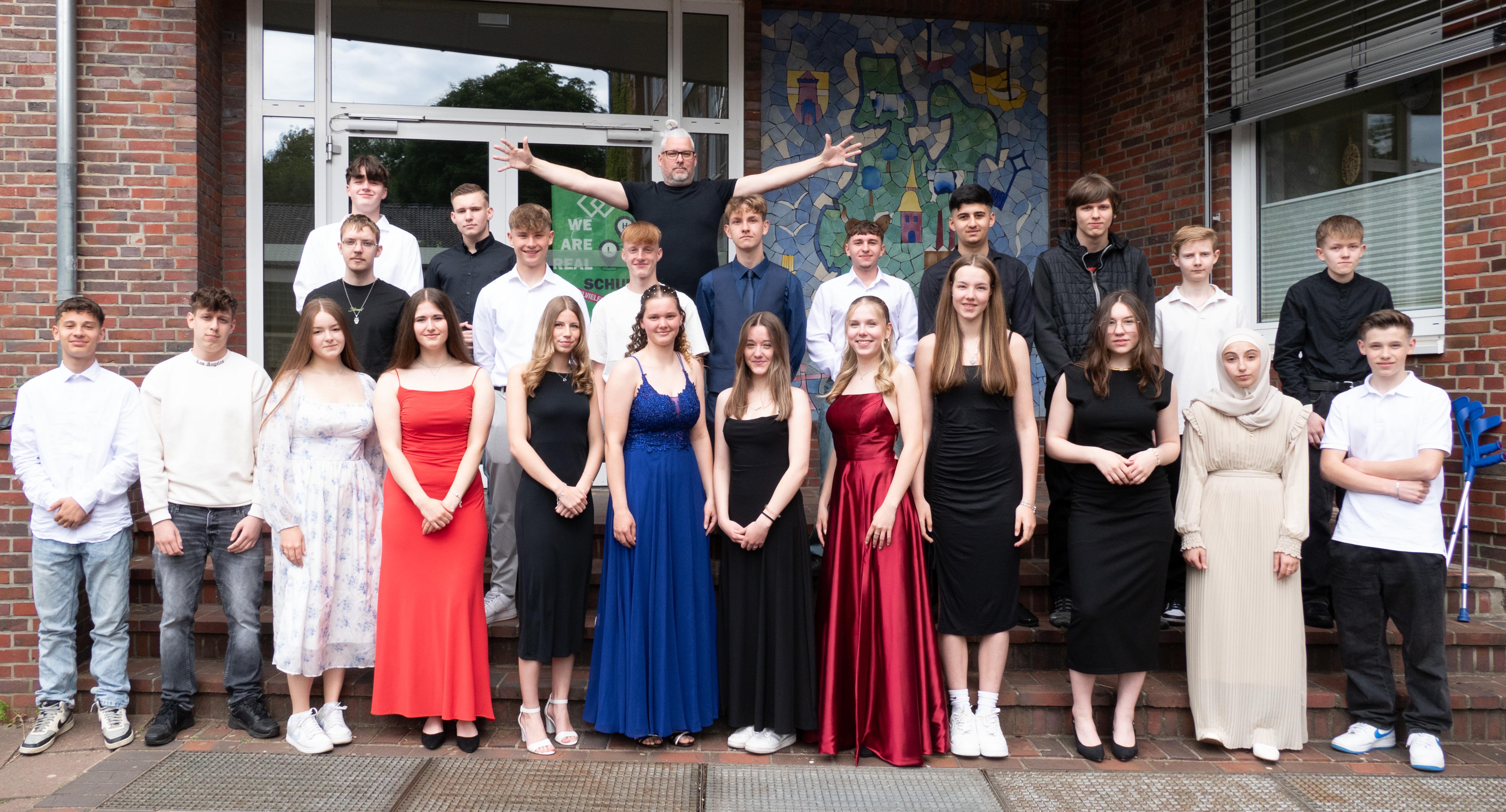 Bilder der Abschlussklassen 2024 in Delmenhorst und Ganderkesee