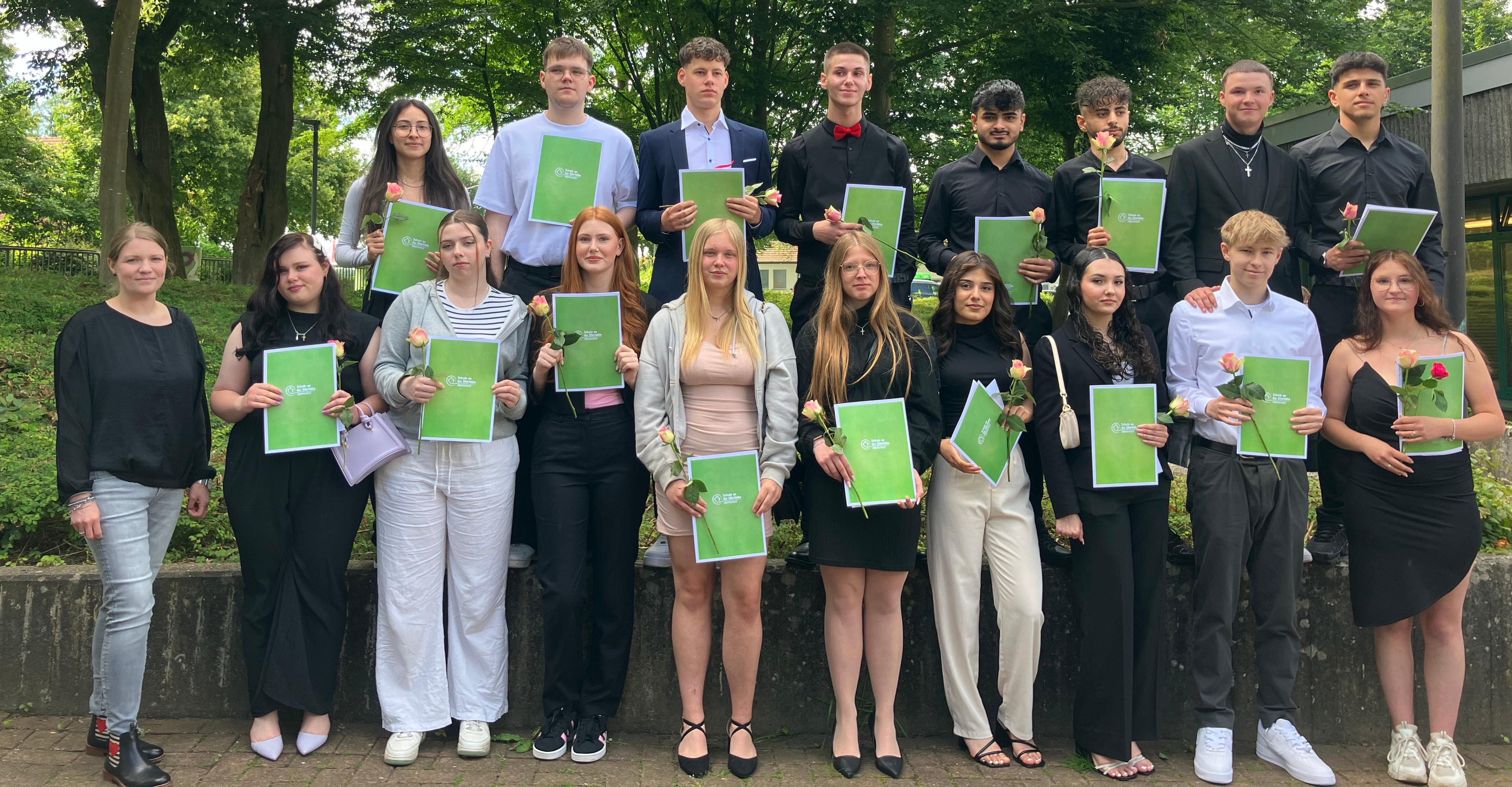 Bilder der Abschlussklassen 2024 in Delmenhorst und Ganderkesee