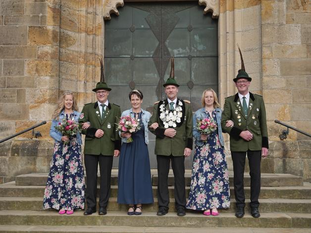 Schützenfest Wellingholzhausen 2024: Der neue König und Thron