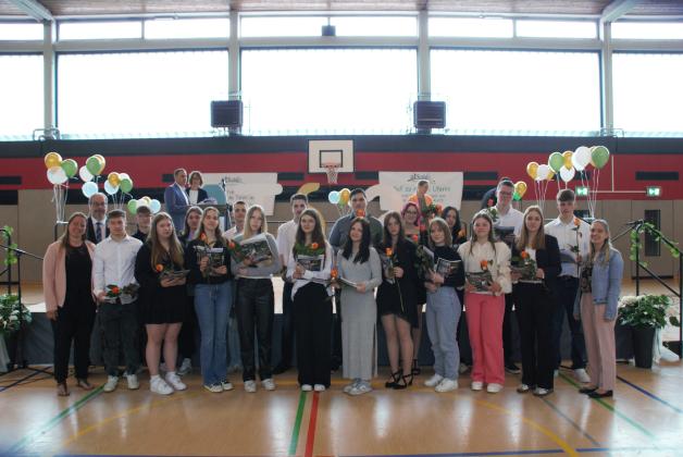 113 Absolventen an der Albert-Trautmann-Schule in Werlte