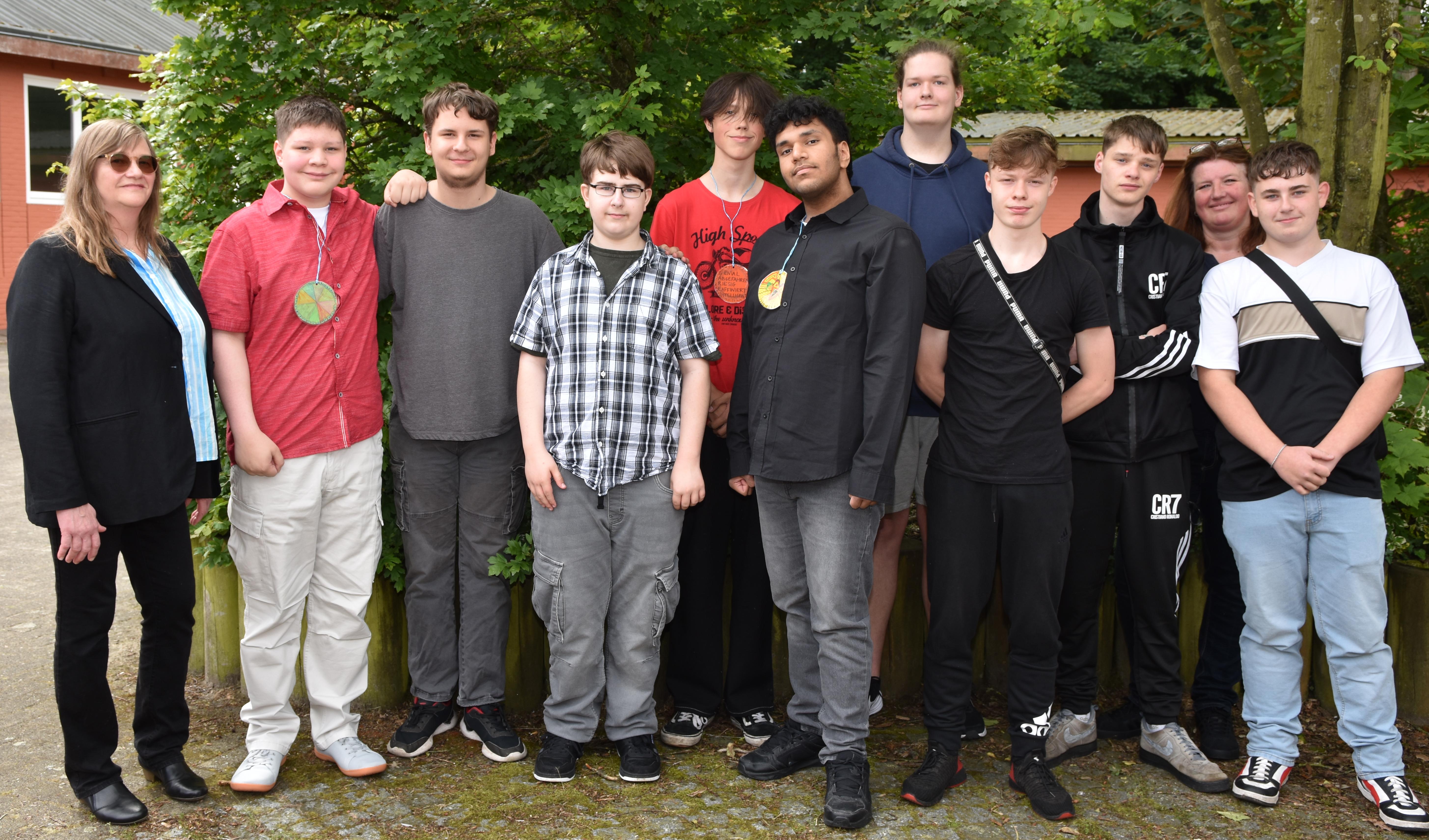 Bilder der Abschlussklassen 2024 in Delmenhorst und Ganderkesee