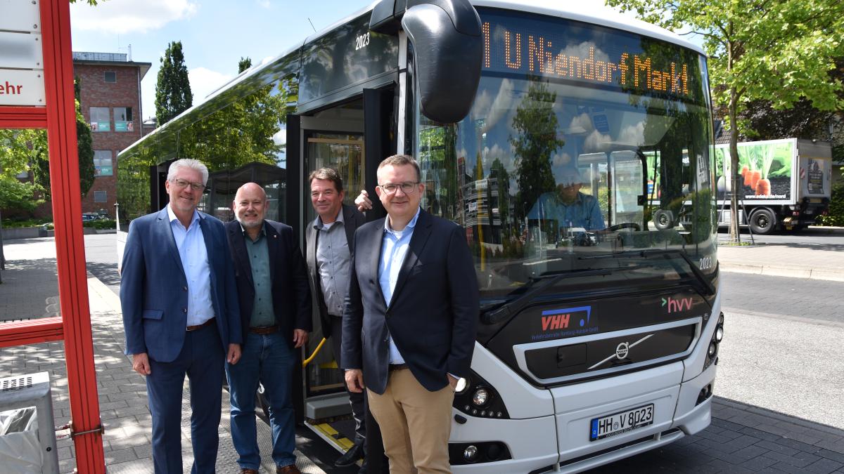 Neuer Express-Bus: In 25 Minuten von Quickborn nach Niendorf