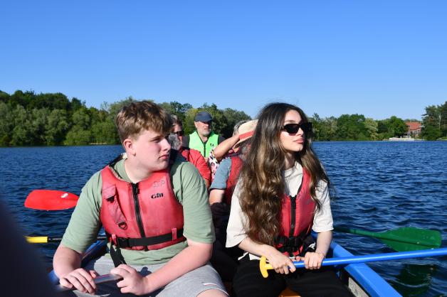 Tourismus: Stadtführungmit Kanu durch Plön von See zu See